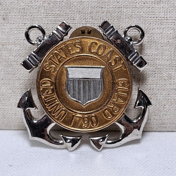 Other | Us Coast Guard 179 Insignia Pin Crossed Anchors Shield Vtg ...